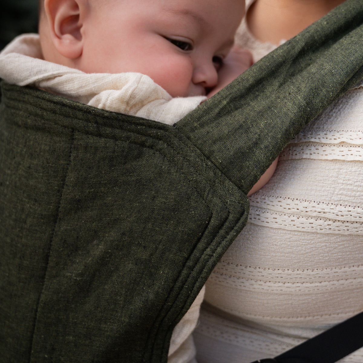 Lark Baby Carrier | Ergonomic Soft Carrier | hope&plum